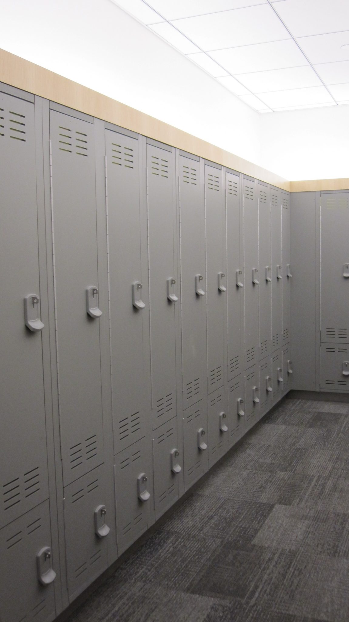 How to Remove Dents from Metal Lockers | Scranton Products